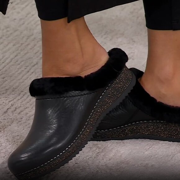 Dansko | Shoes | New Dansko Magda Leather And Sheepskin Clog 252 | Poshmark